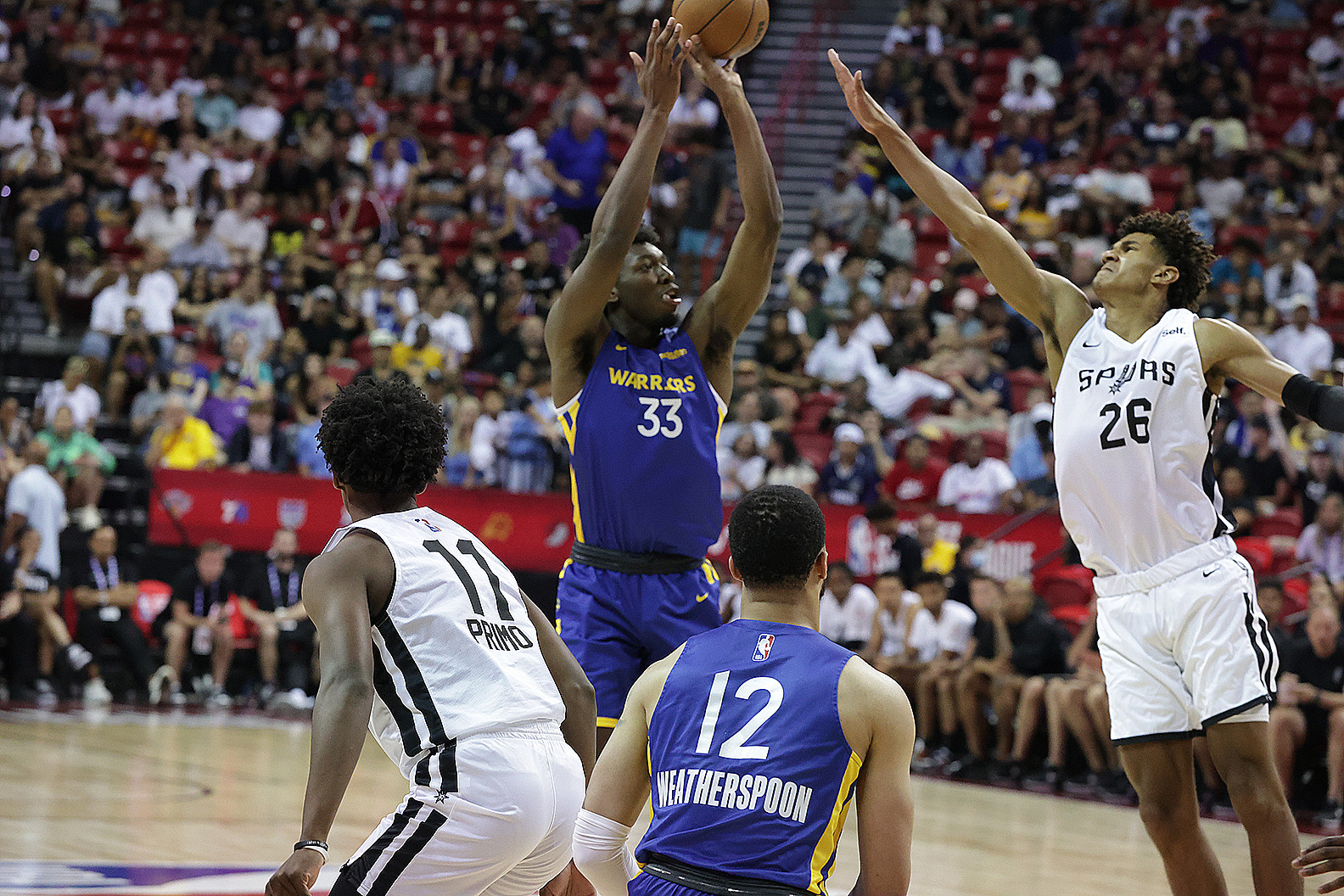 Jalani Debut, James Weiseman Tampil Solid - mainbasket.com