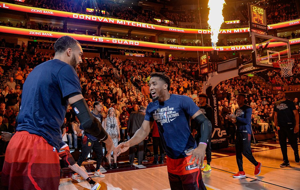 Donovan Mitchell akan Berhadapan dengan Rudy Gobert untuk Pertama ...