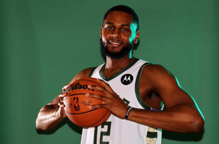 Status Kontrak Naik, Marques Bolden Resmi Masuk Roster Bucks ...