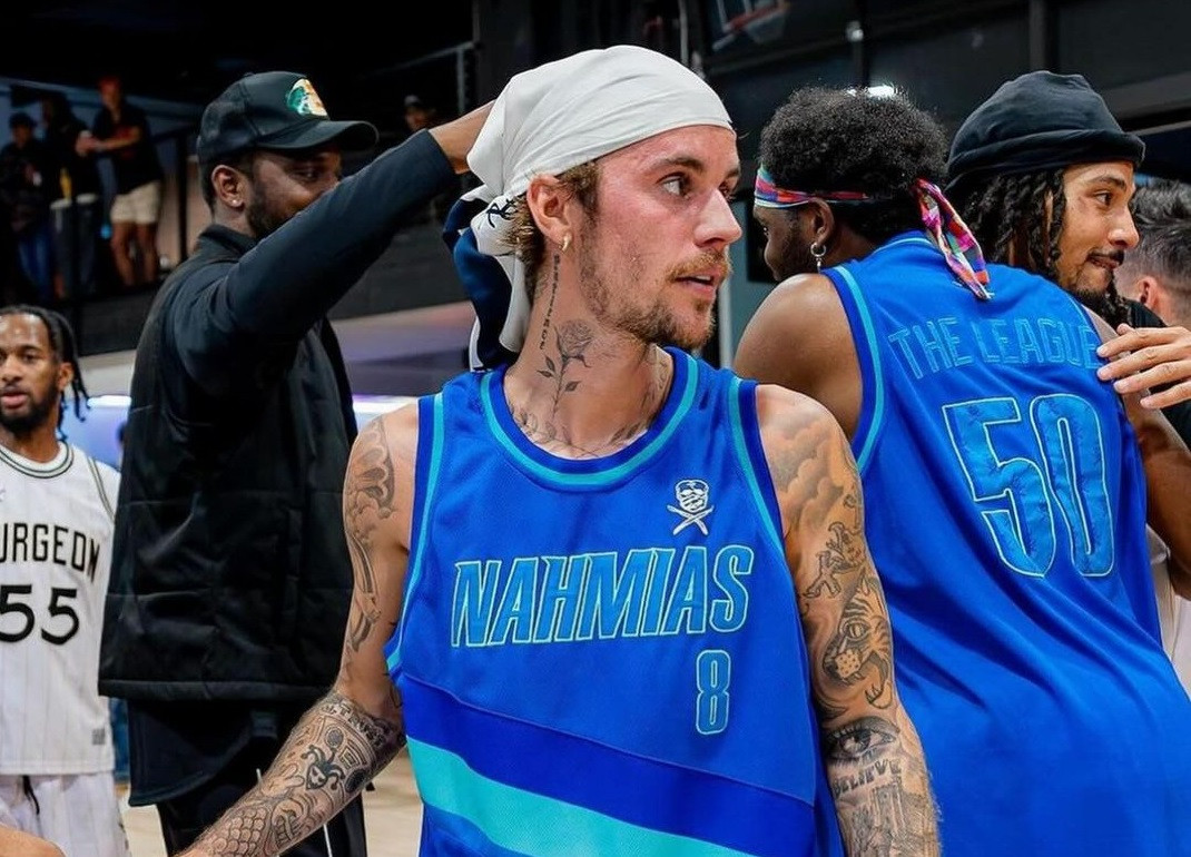 Justin Bieber Pamer Kemampuan Bermain Basket di The League - mainbasket.com