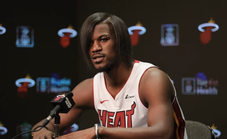 Jimmy Butler Akan Menjual Gaya Viralnya Melalui Merek Emo Jimbo ...