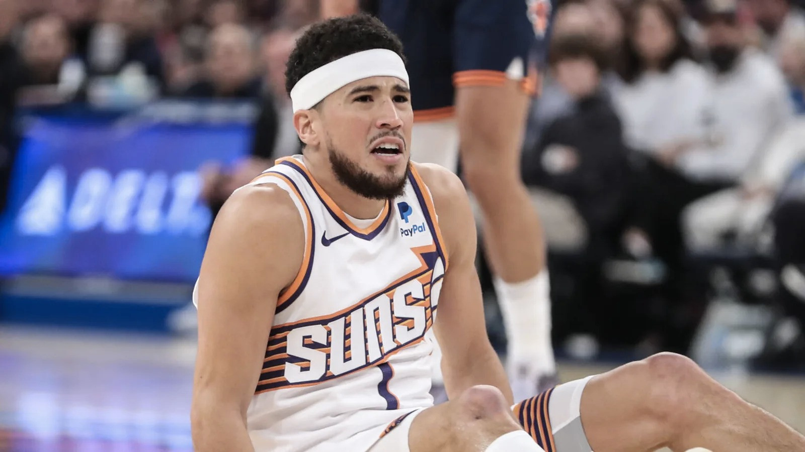 Penggemar Sebut Kutukan Drake Menghampiri Devin Booker - mainbasket.com