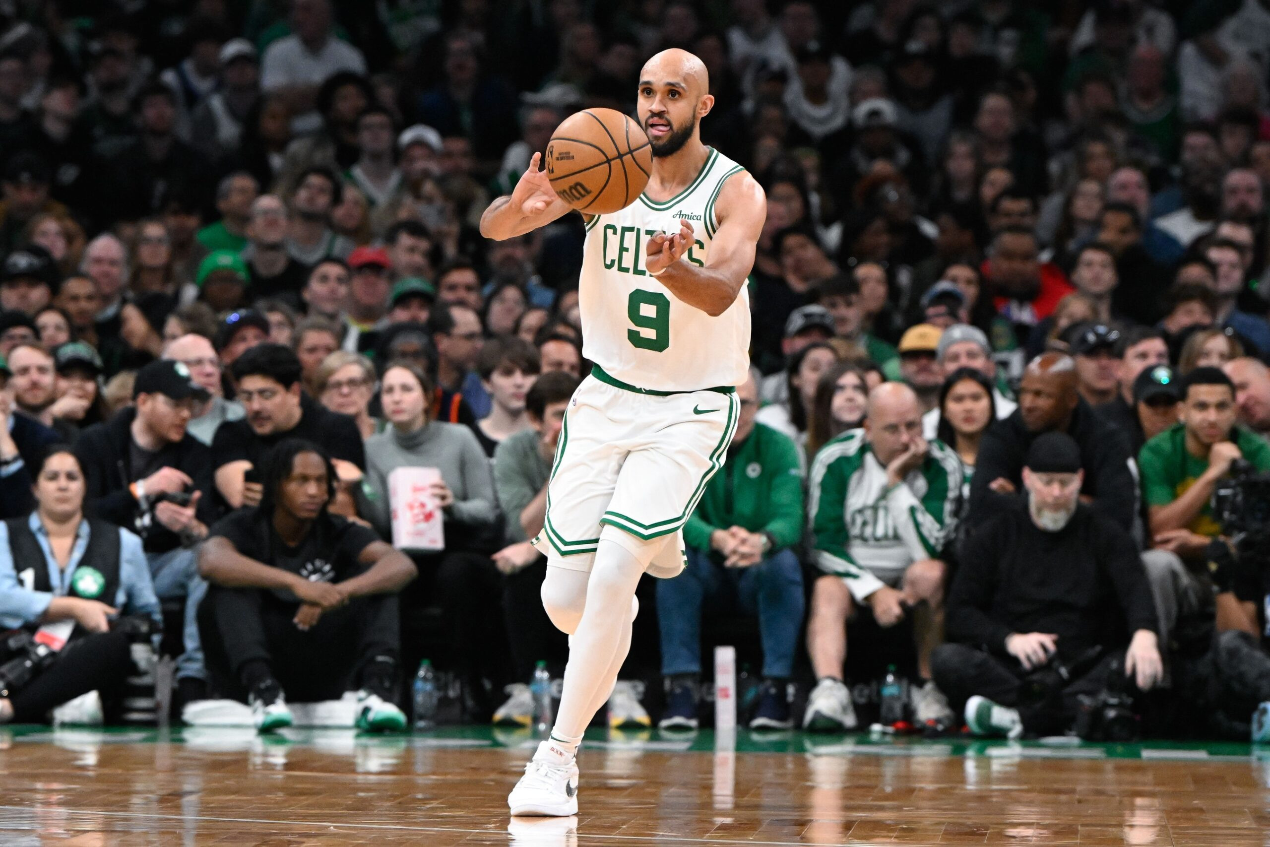 Joe Mazzulla Akan Berhati-hati dengan Kondisi Derrick White ...