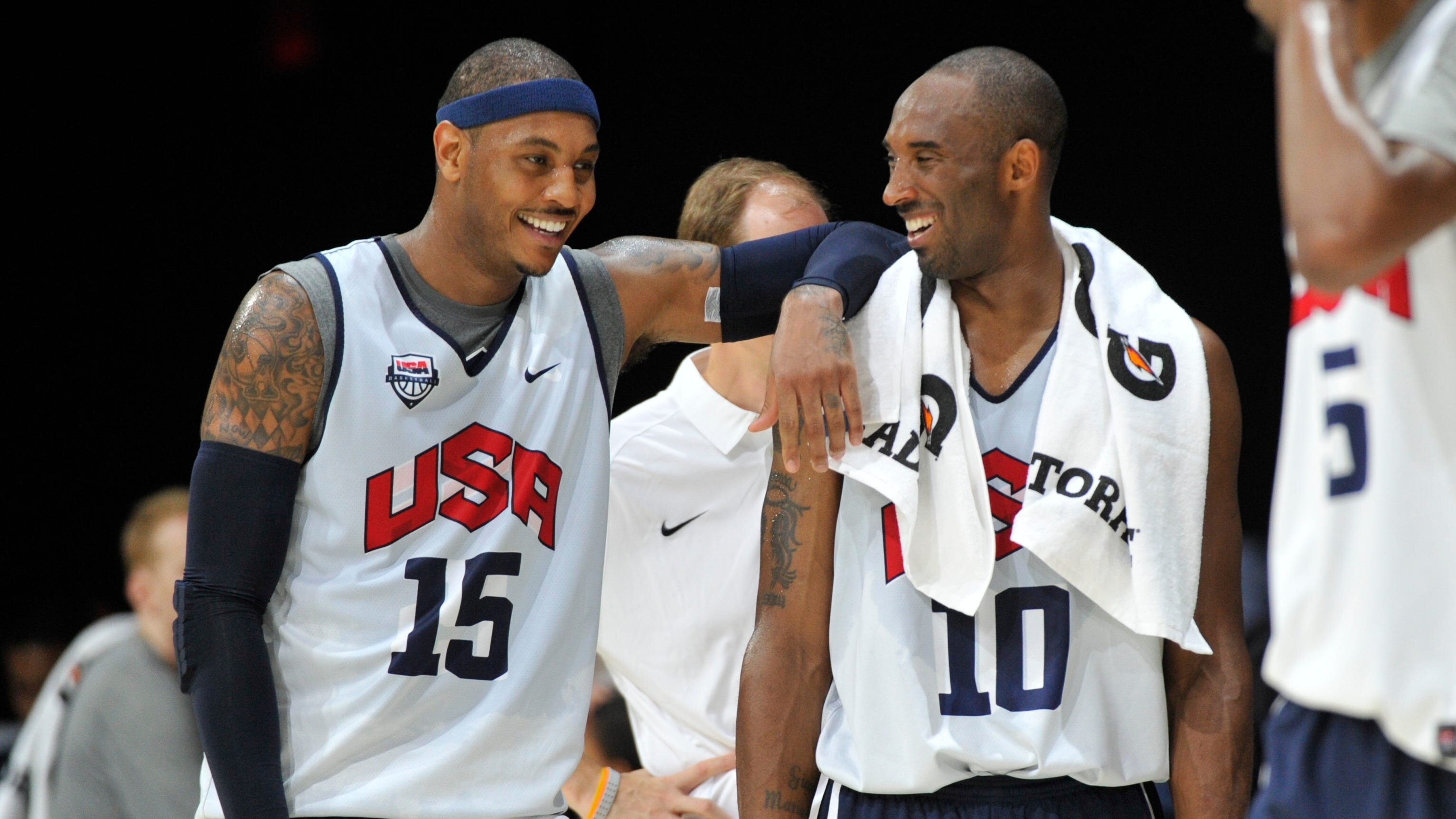 Berbagai Penghormatan untuk Peringatan Kematian Kobe Bryant ...