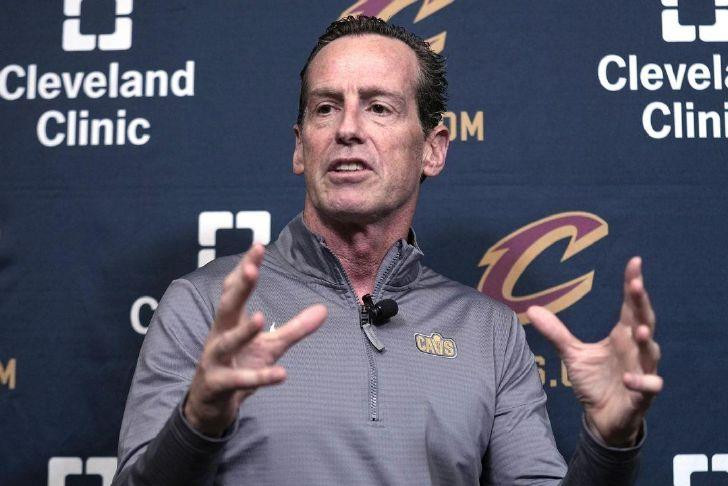 Kenny Atkinson Usulkan Penyelarasan Aturan NBA dan FIBA - mainbasket.com