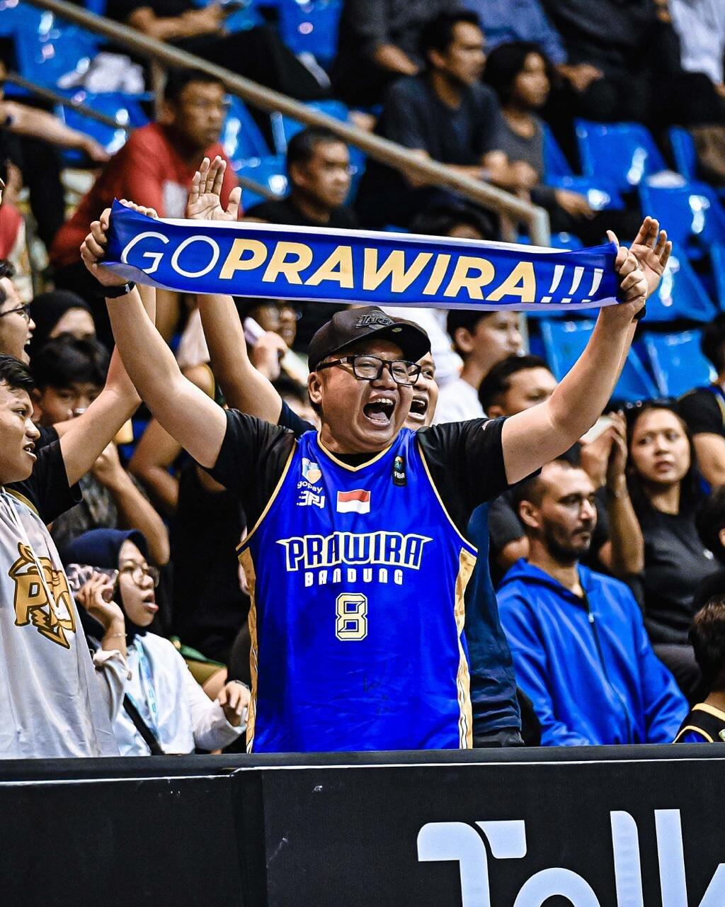 Limbo Satria Muda Bandung dan Prawira Bandung - mainbasket.com